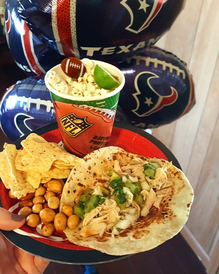 How to Set Up a Taco Bar for Your Next Football Party - Sweet Life