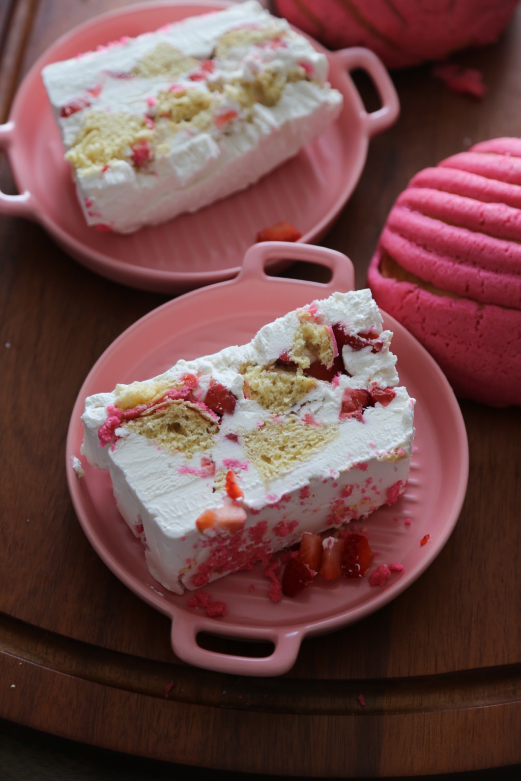 Concha Icebox Cake {No Bake Dessert} - Sweet Life