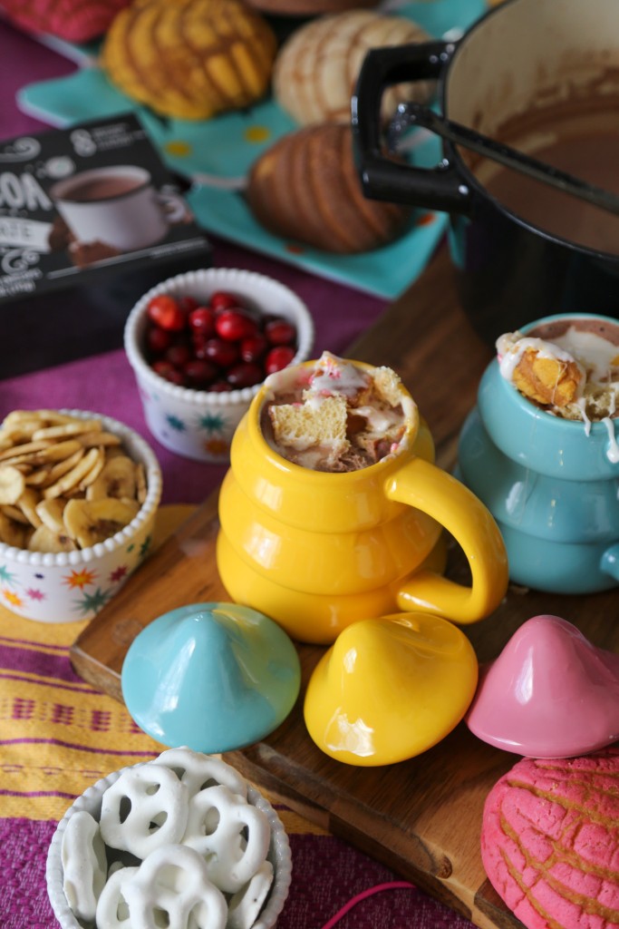 Easy Concha Marshmallows - Sweet Life